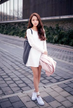 45 Pleasing Korean Fashion Style Outfits you must try - Greenorc