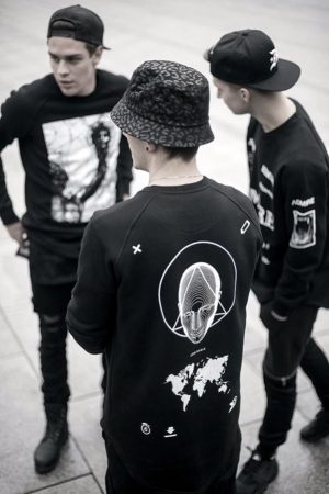 40 Insanely Attractive Graphic Tees for Men - Greenorc