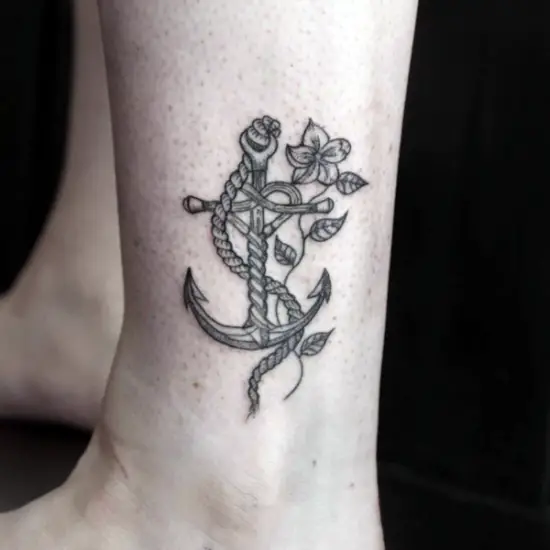 8 Perfect Spots To Hide Small Tattoo - Greenorc