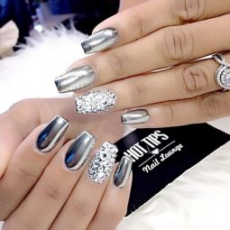 45 Futuristic Nail Art Designs to Look Unique in 2018 - Greenorc