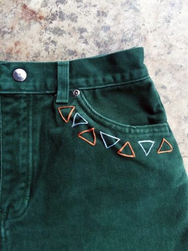 25 DIY Embroidery Jeans Examples You Can Try At Home - Greenorc