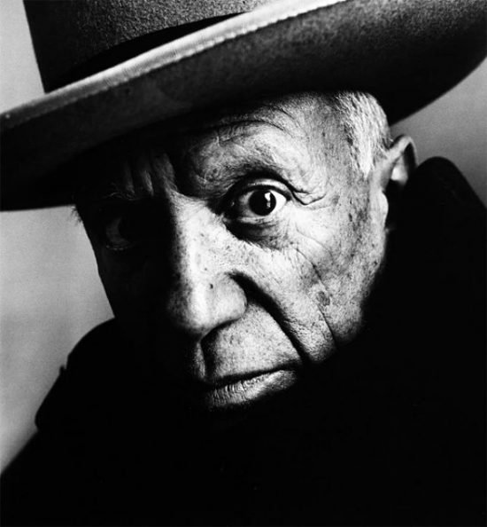 45 Conceptual Self Portrait Photography Ideas - Greenorc