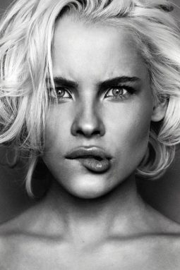 45 Conceptual Self Portrait Photography Ideas - Greenorc