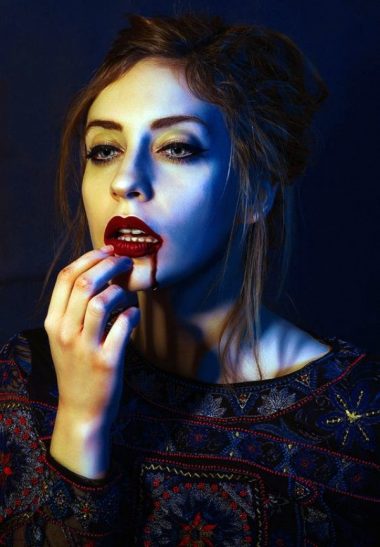 45 Conceptual Self Portrait Photography Ideas - Greenorc