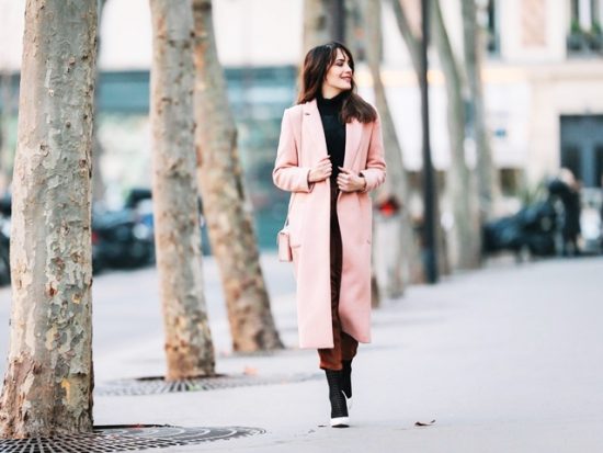 40 Informal Work Outfits With Sneakers - Greenorc