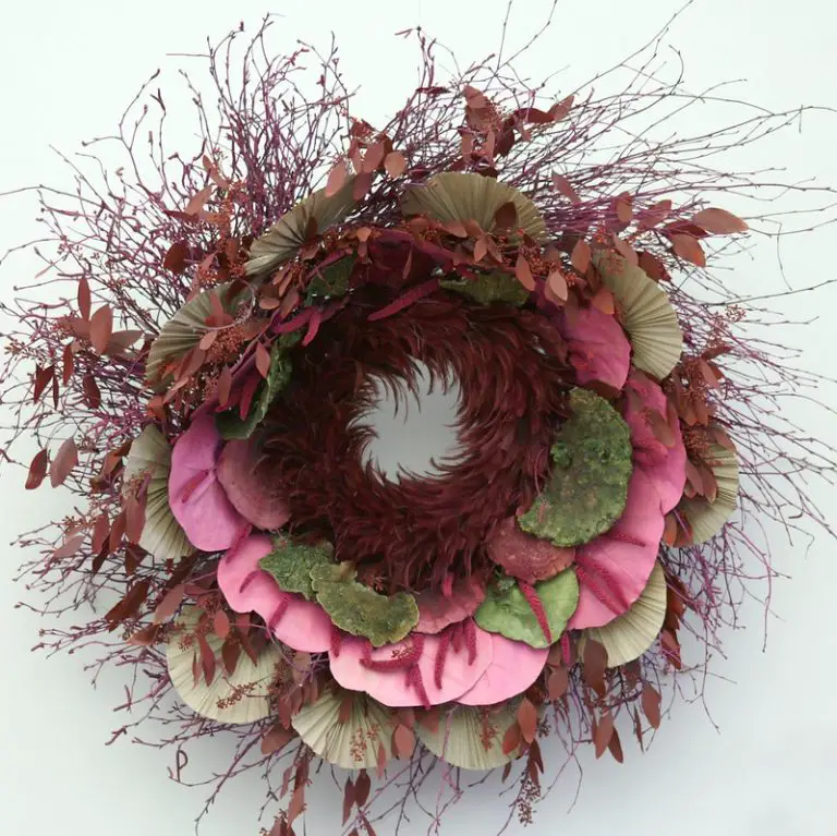 15 Unique Wreath Ideas for Your Front Door - Greenorc